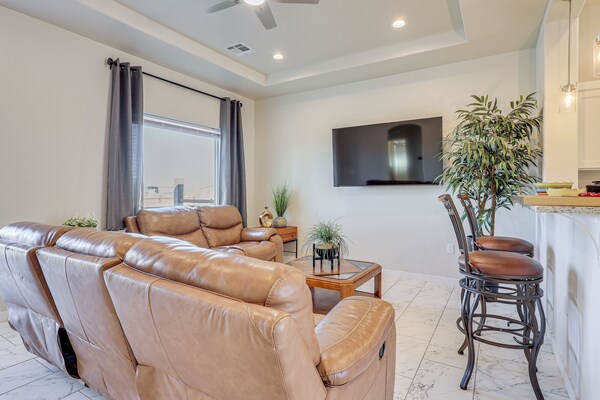 Hike The Organ Mtns! Modern Las Cruces Townhome - White Sands, NM