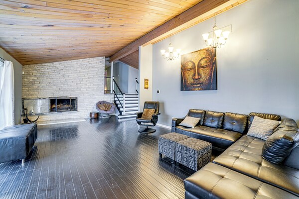 Pool, Gym & Basketball Court: Olympia Fields Home - Illinois