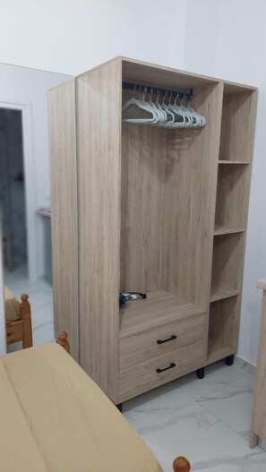 Quarto Triplo Comfort, varanda | Quartos insonorizados, Wi-fi grátis 