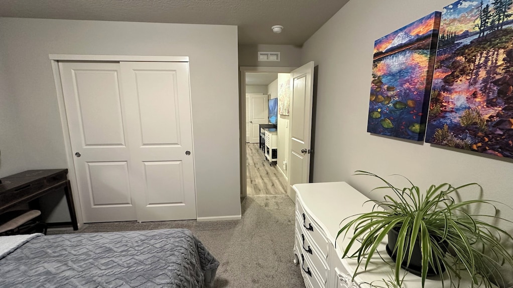 Upscale 1b/1b, Kitchenette, Laundry, Ring, Ev Charger, Close To I-5, Shopping... - Oregon
