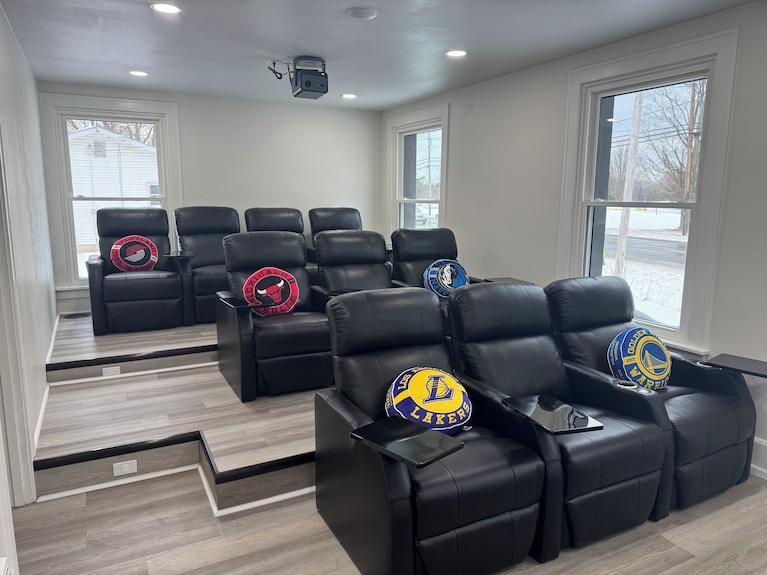 New Space For Large Groups! 5 Minutes To Cp Sports Center! - Sandusky, OH