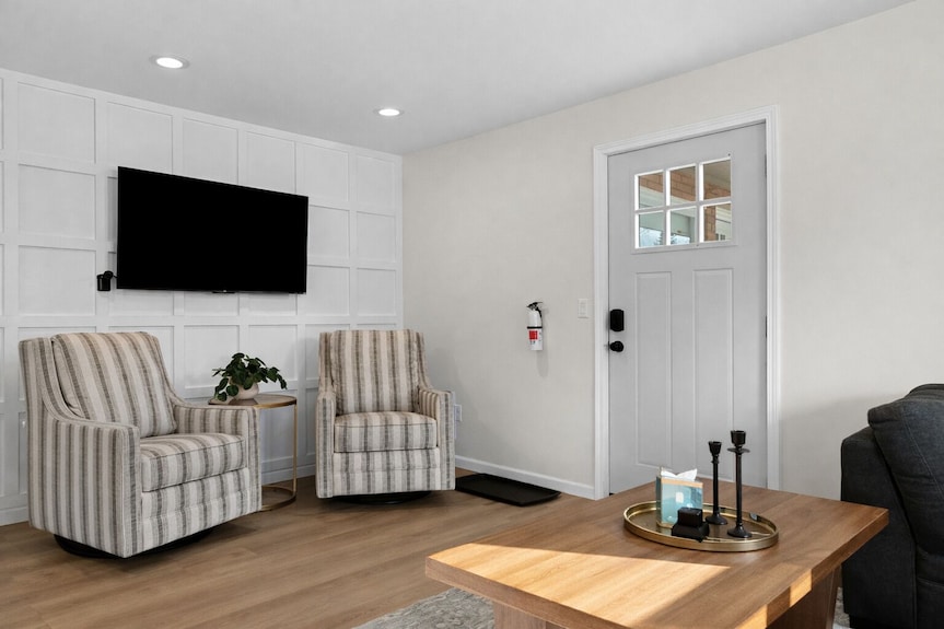 New! Luxury 2br Suite | 20 Min To Downtown Detroit - Fraser, MI