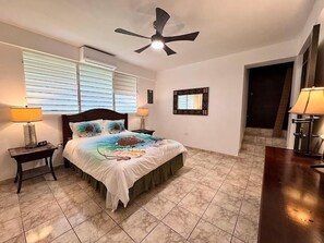 Quarto Duplo Comfort, vista para o mar | Wi-fi grátis, roupa de cama fornecida 