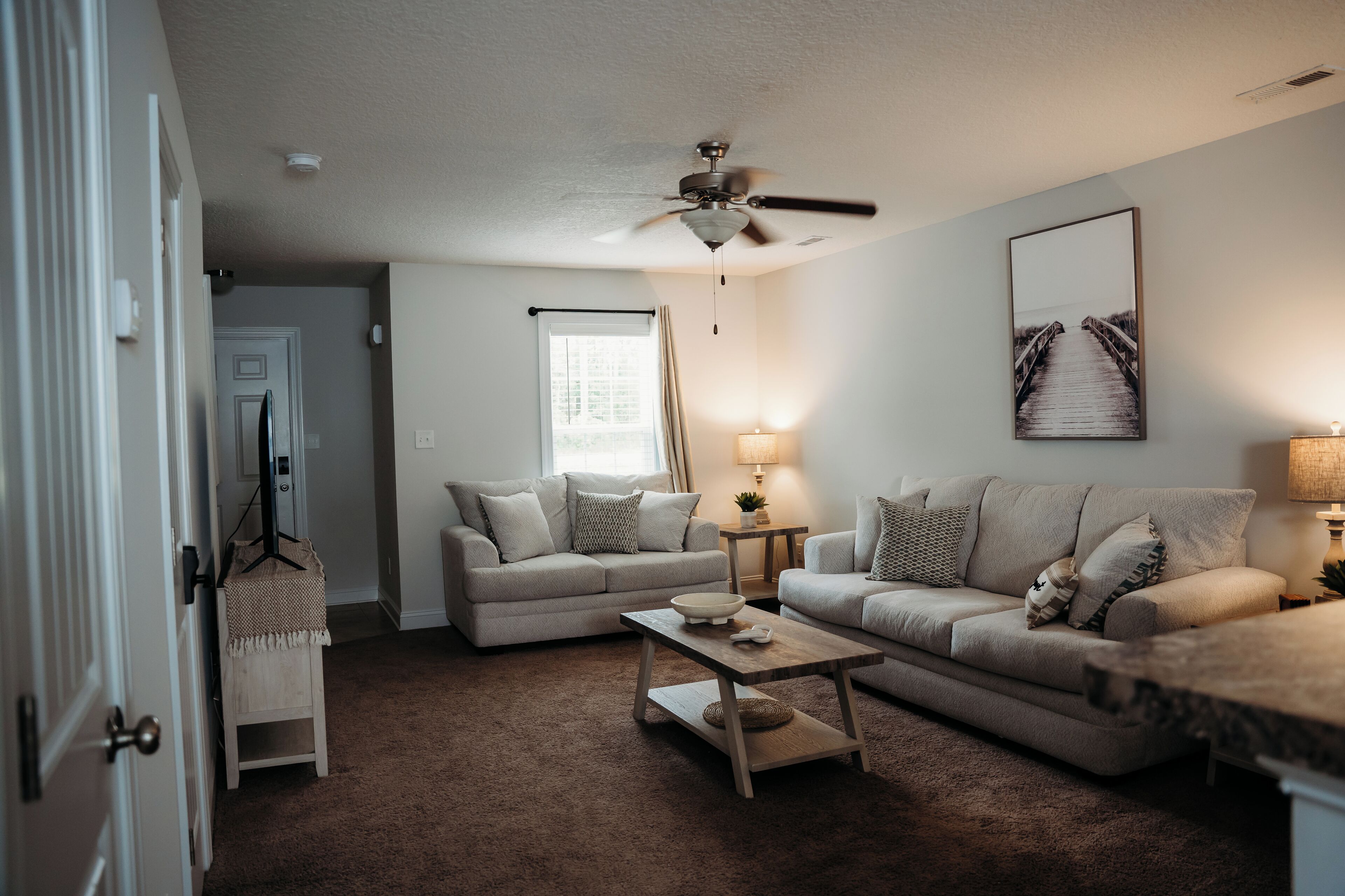 Beautiful 2br/2.5b Townhome, Pet-friendly, Near Military-bases, Jacksonville, Nc - Jacksonville, NC