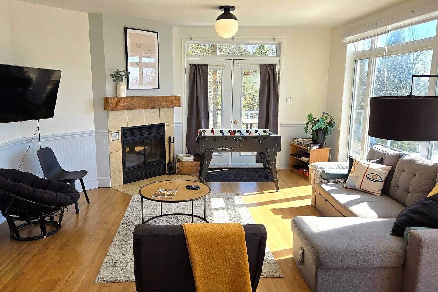 Bleuzen* Spa*mountain View*private*wooded, Ground Floor - Charlevoix