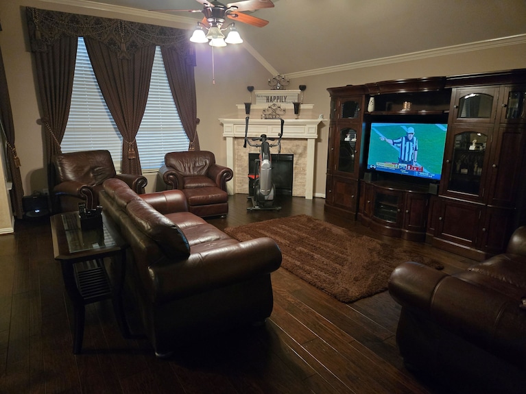 Spacious 5-bedroom House In Fantastic Desoto With Ac - DeSoto, TX