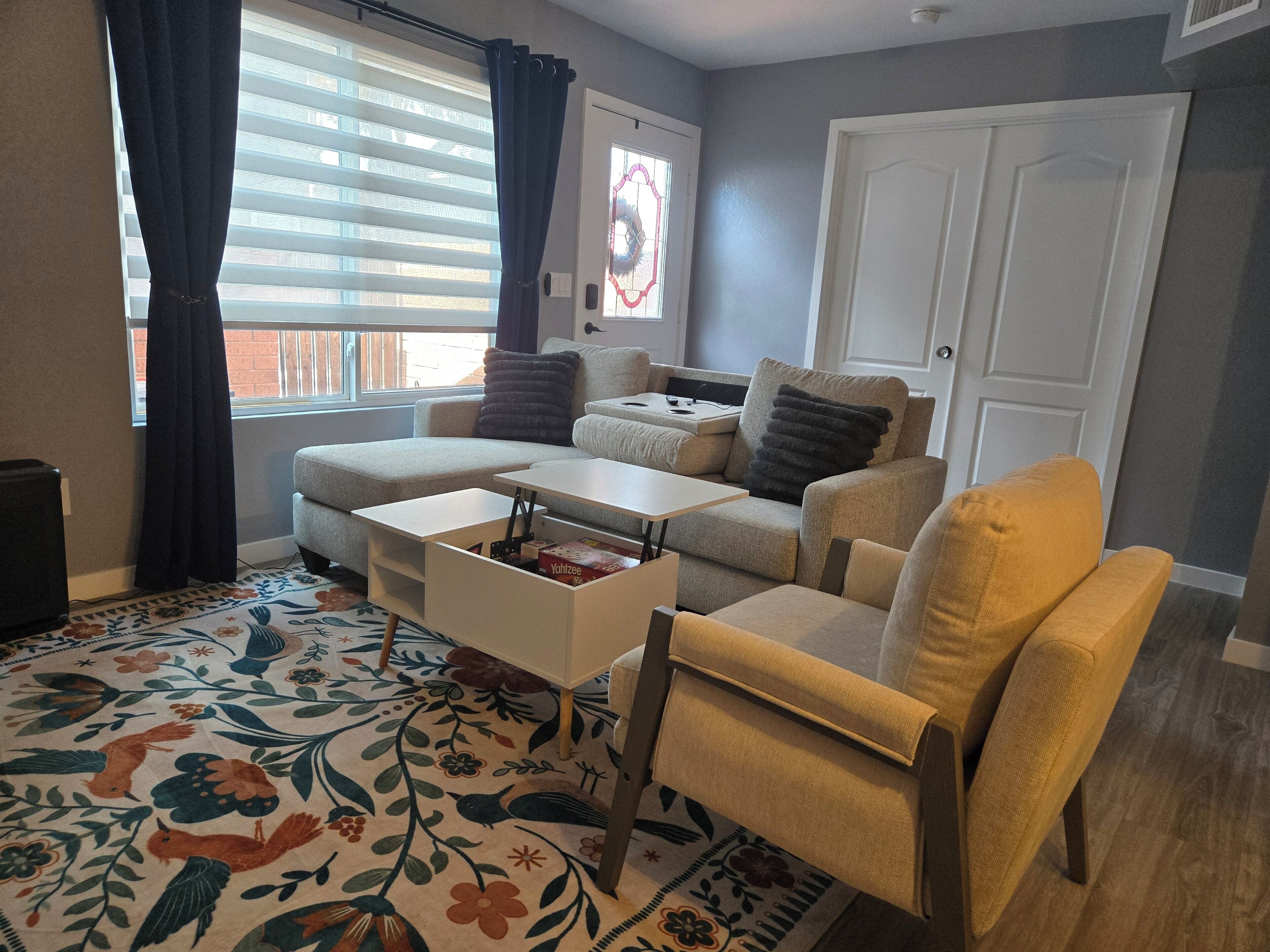 Spacious 3bd/2bath Townhome In The Heart Of Mesa - Mesa, AZ