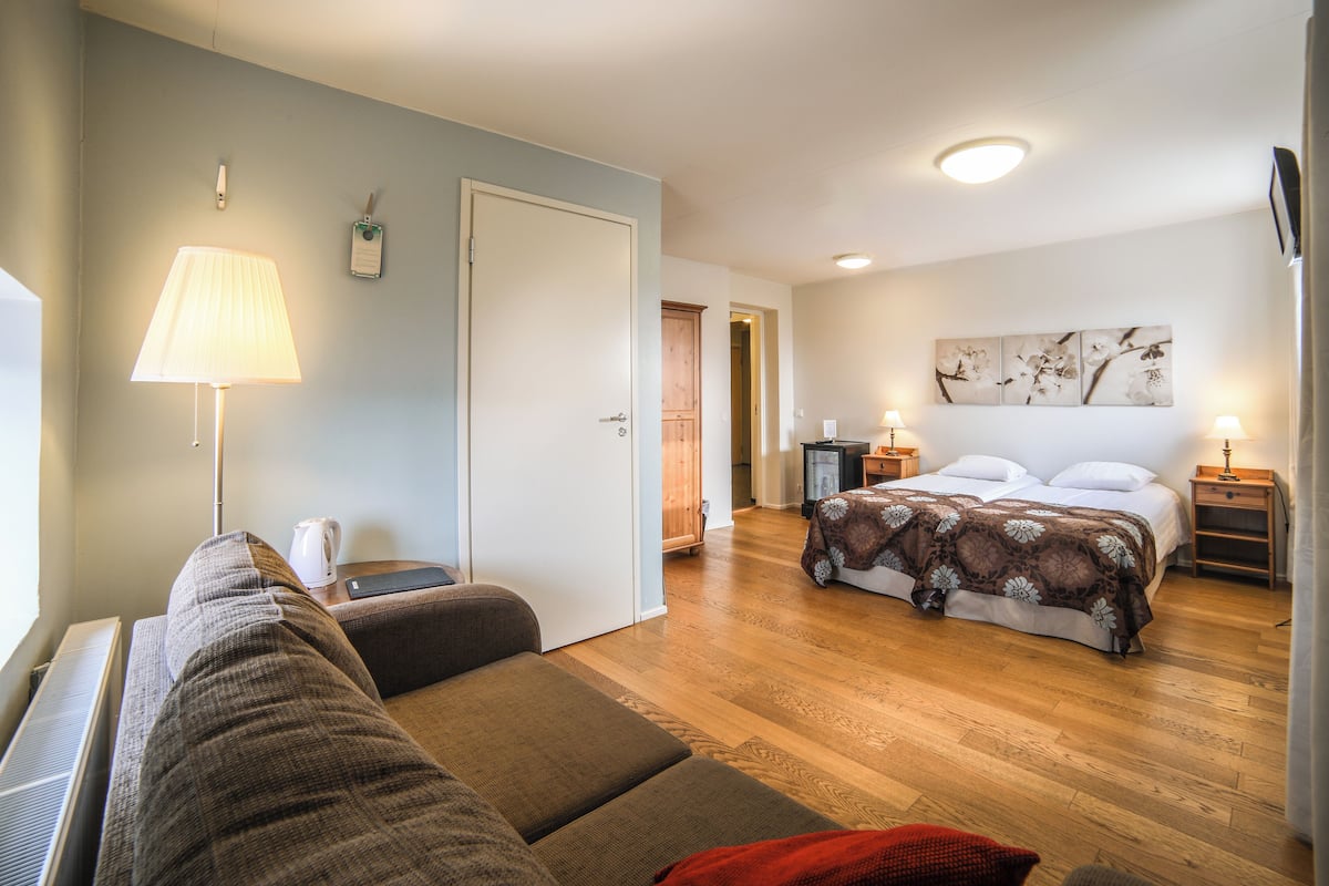 Quarto Duplo ou Twin | Secretária, Wi-fi grátis