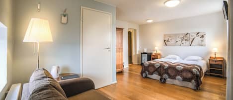 Quarto Duplo ou Twin | Secretária, Wi-fi grátis