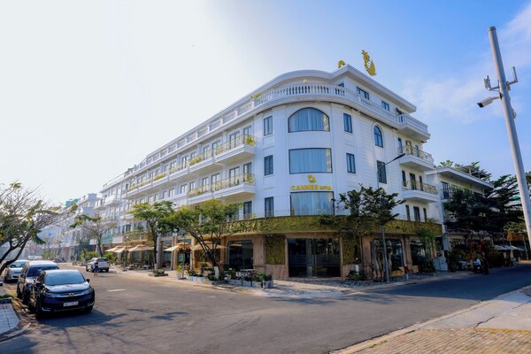 Cannes Hotel - Ben Tre