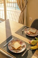 Dúplex Tradicional, varanda, vista parcial para o mar | Restaurantes