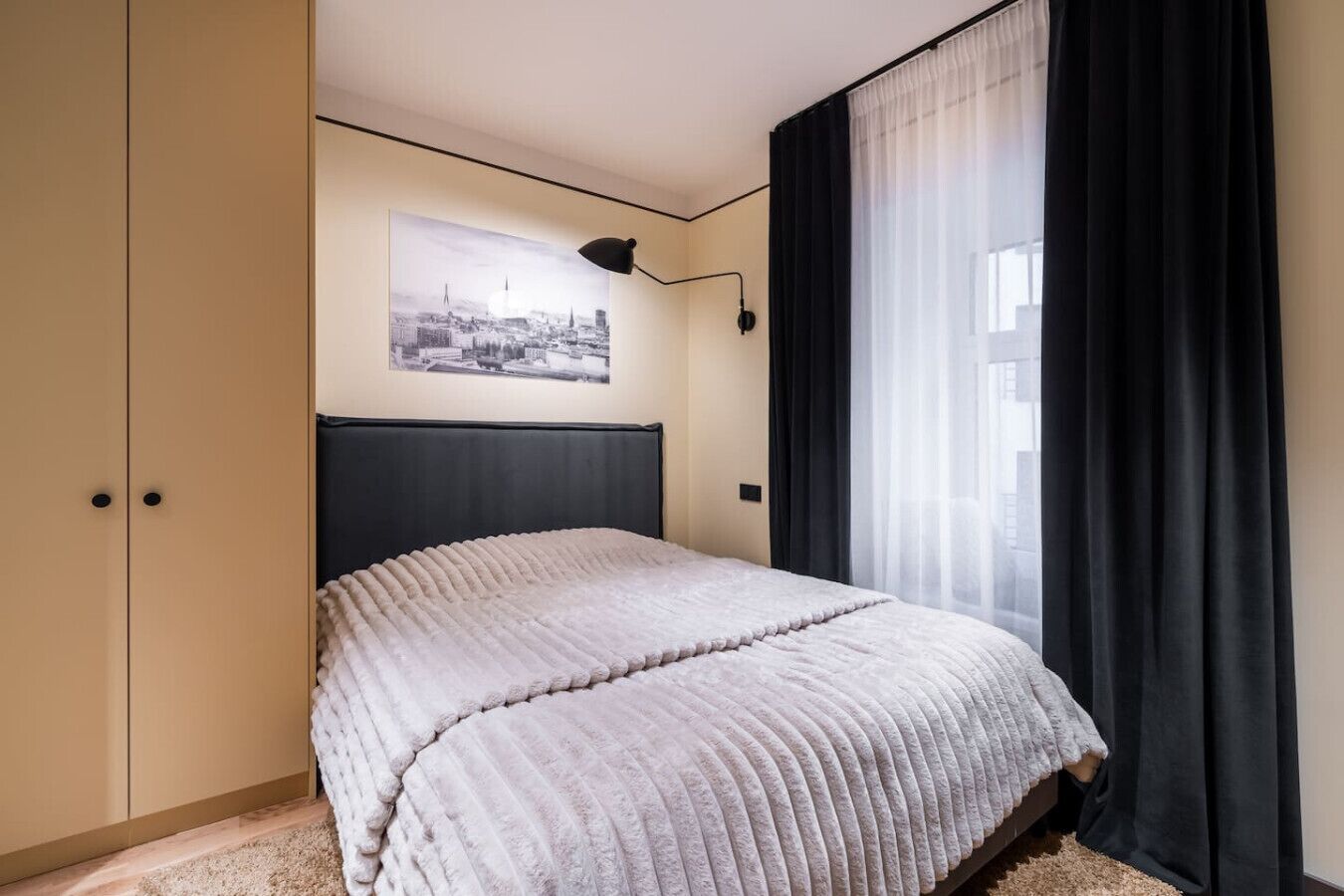 New 2026 Designer`s Apartment With Private Parking - Riga