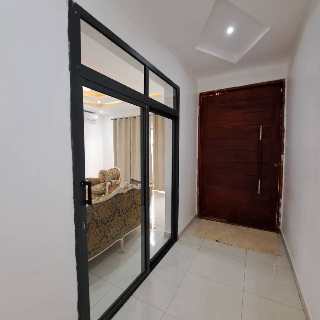 4-bedroom Villa In Soothing Ibex Hill With Cool Breeze - Lusaka