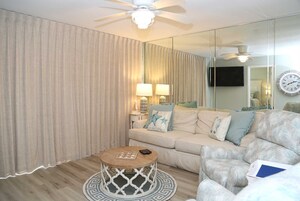 Apartamento em Condomínio Fechado, 2 quartos | Sala de estar