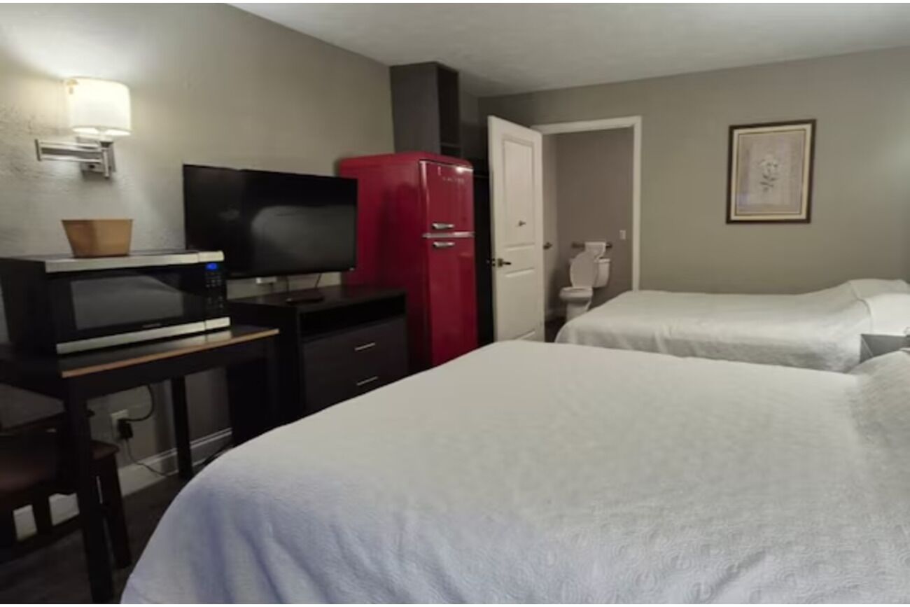 Practical Stay In Merrillville W/ Free Parking | Albanese Candy Factory  1mi - Cedar Lake, IN