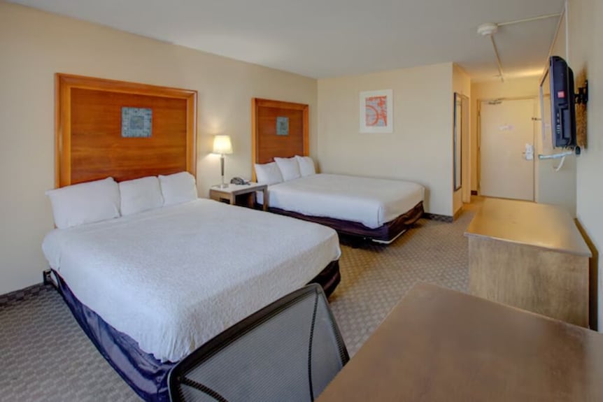 Relax In Comfort At Affordable Duncanville Rooms W/ 2 Queen Beds & Private Bath - DeSoto, TX