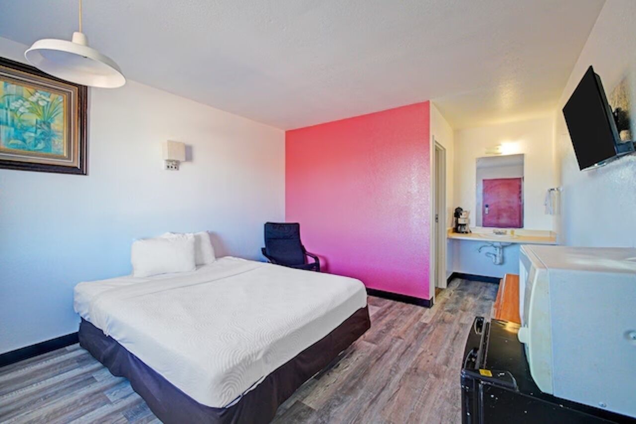 Budget-friendly Room Minutes To  Shakespeare Ghost Town | Free Parking! - New Mexico