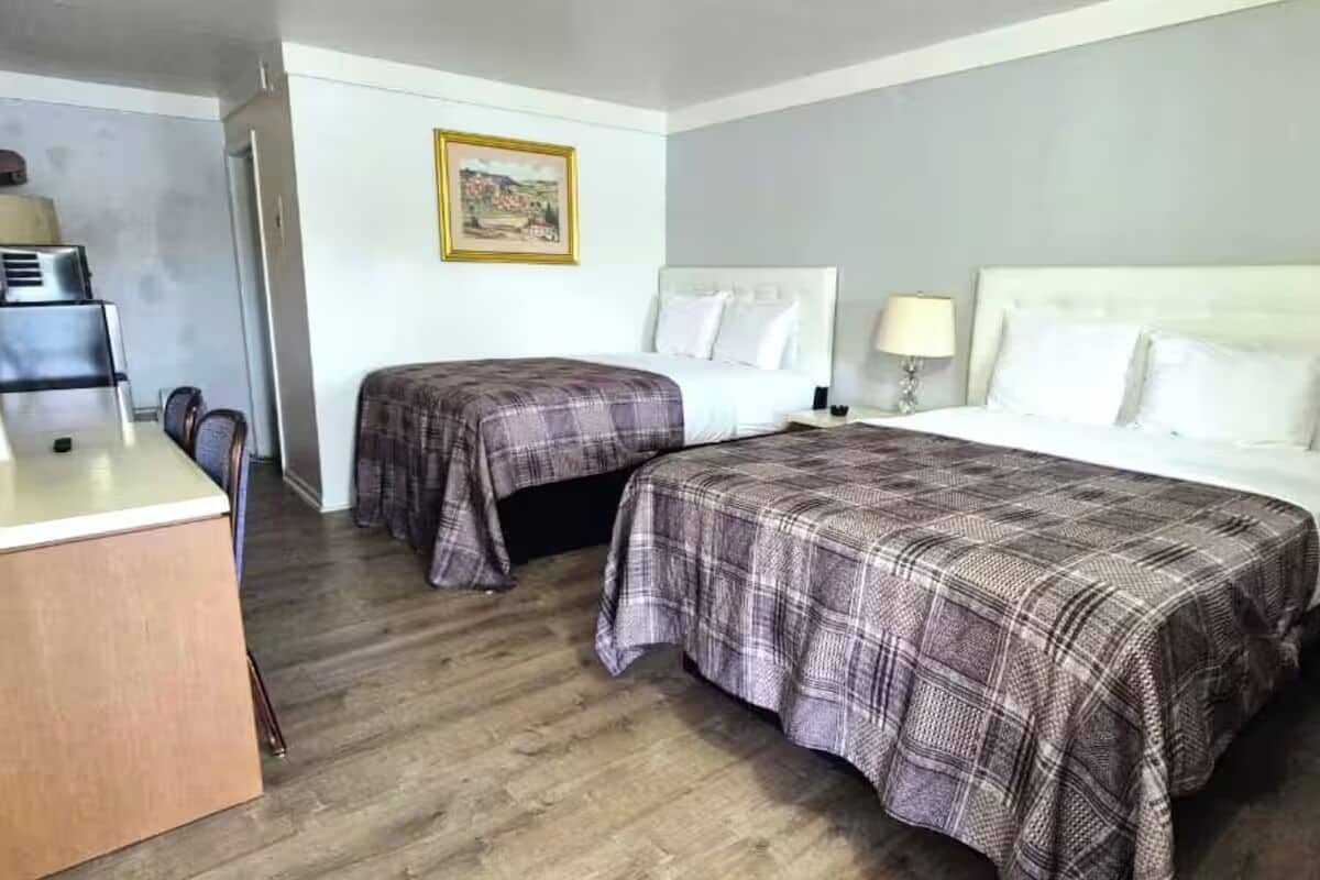 Affordable Pet-friendly Room W/ Free Parking  Ideal Family & Group Stays - 哈蒙德