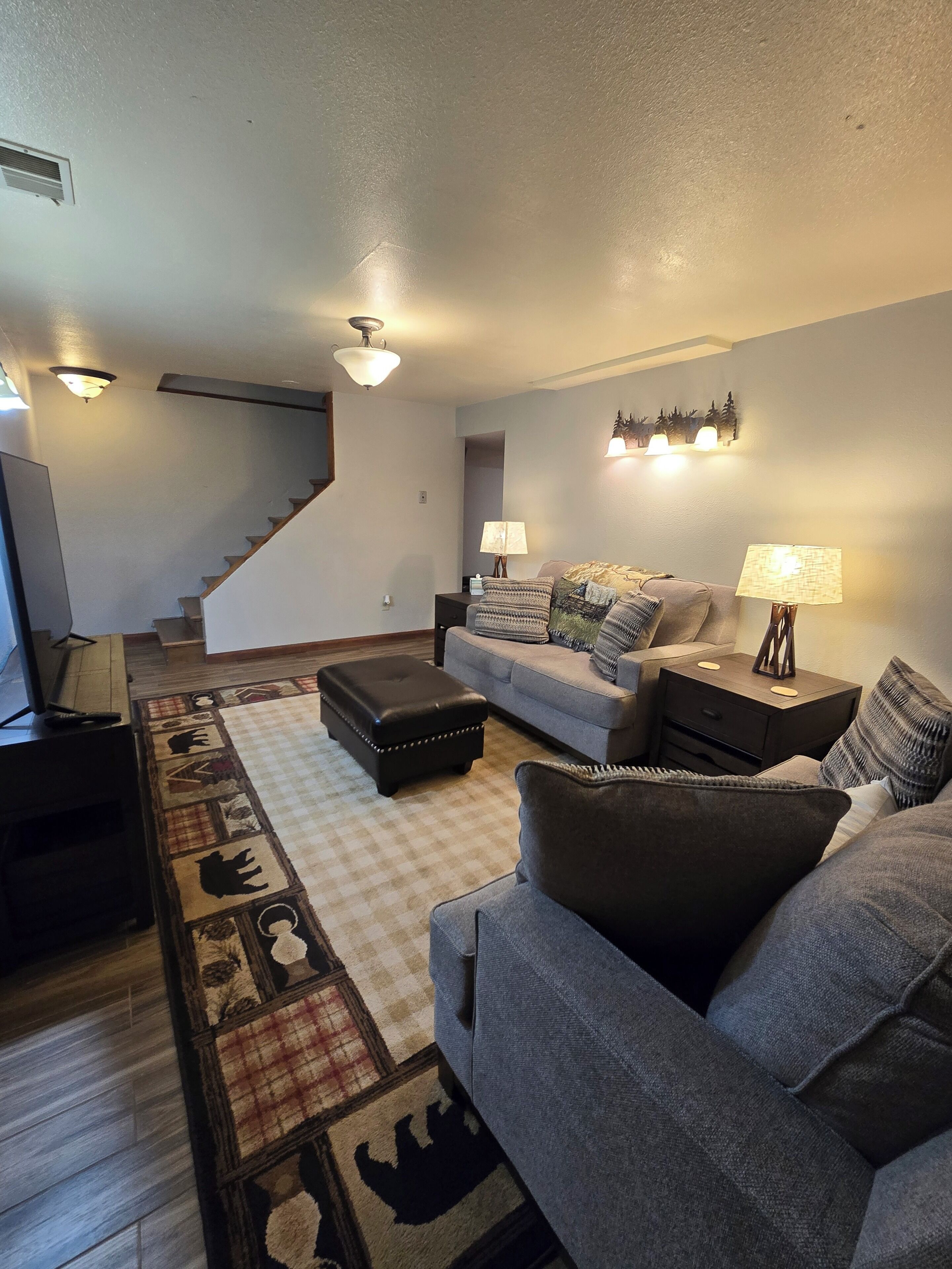 Cozy 2-bedroom  Basement Apartment In A Quiet Cheyenne Neighborhood. - Wyoming