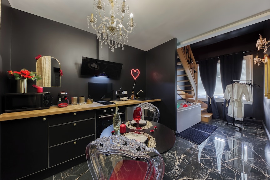 Espace Détente Chaleureux Et Romantique - Évry