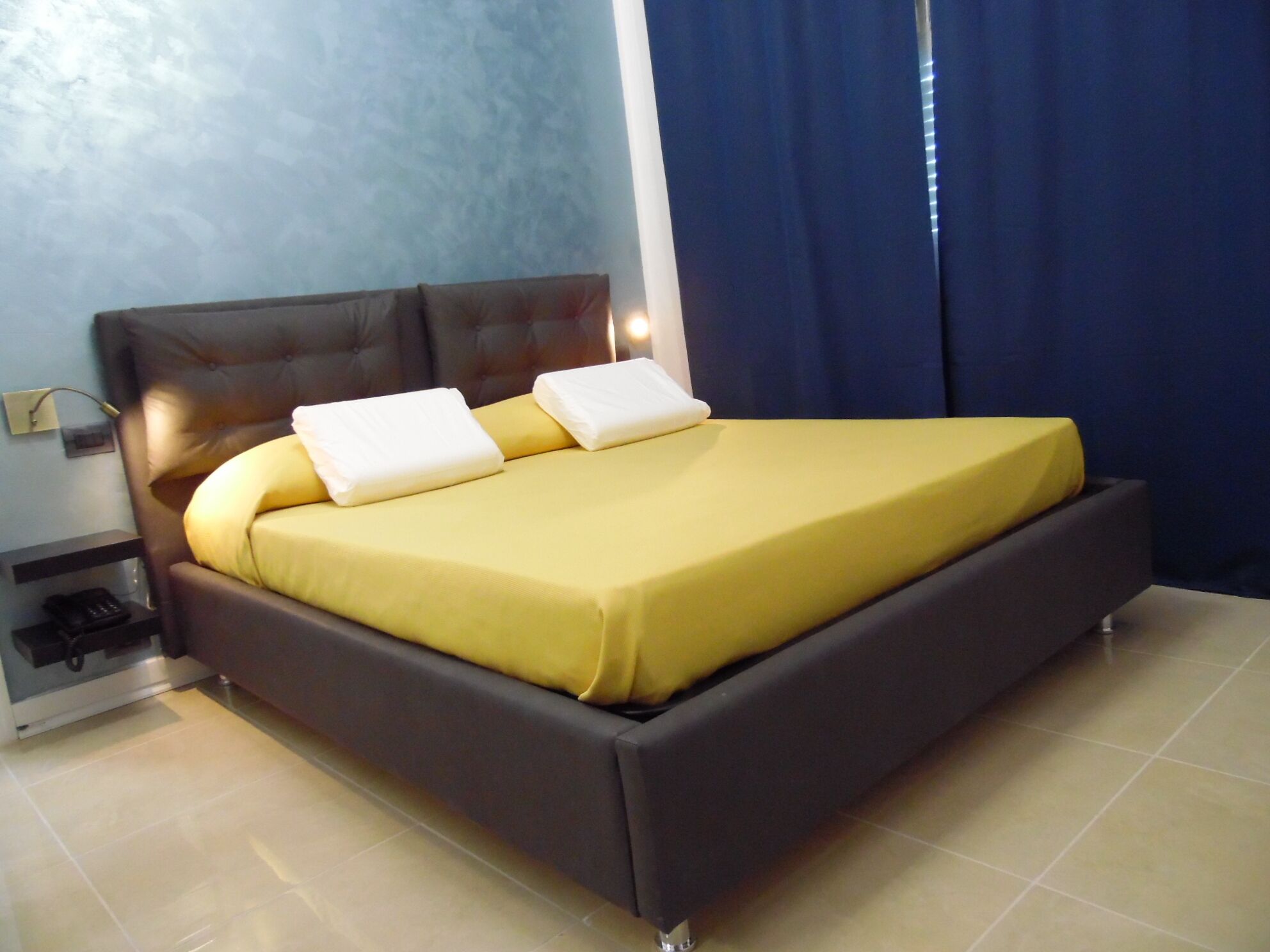 Quarto Duplo Superior, vista para o jardim | Secretária, Wi-fi grátis 