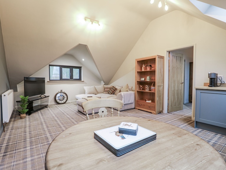 The Walnut Room - Windmill Country Retreats In Melton Mowbray - Melton Mowbray