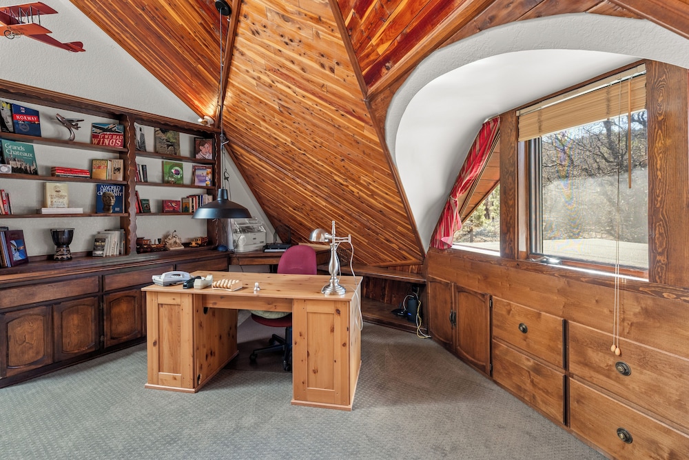 The Dome - Game Room with Bar & Pool Table, Sauna, WiFi Reviews, Deals ...