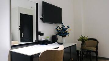 Quarto Duplo ou Twin Deluxe, Vista para a cidade | Interior