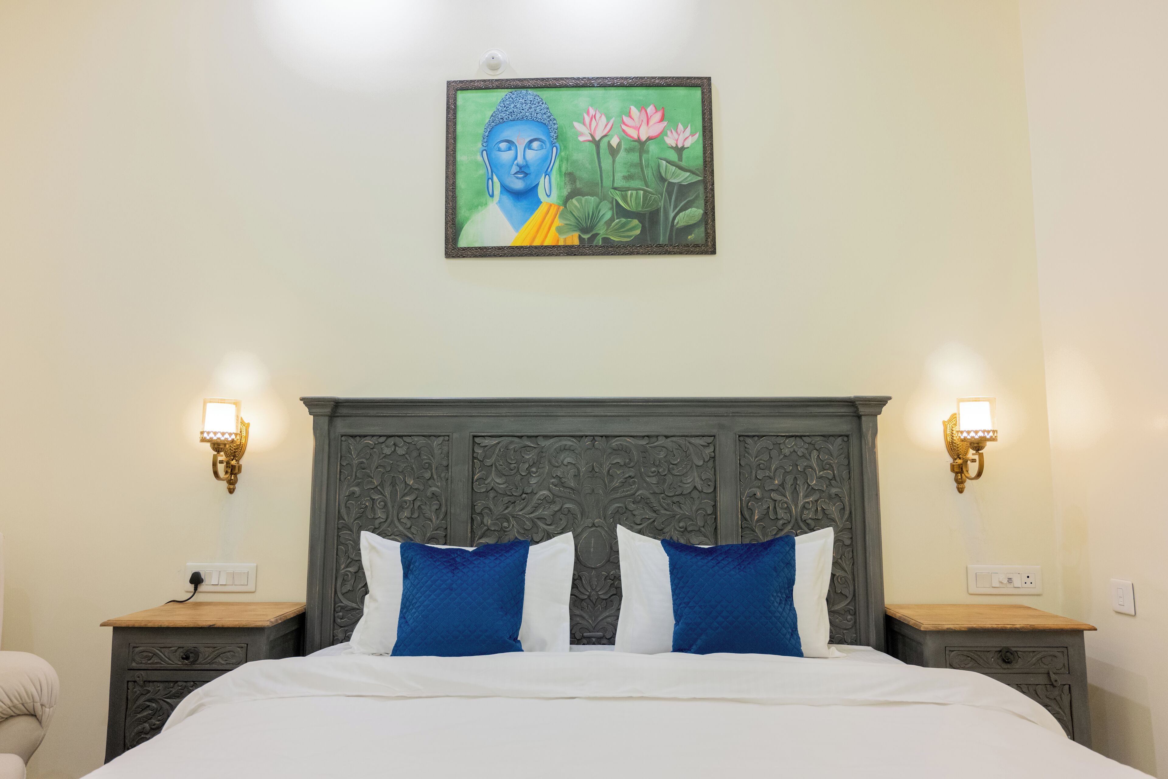 Quarto casal superluxo, vista para a piscina | Escrivaninha, espaço de trabalho para notebook, Wi-Fi de cortesia