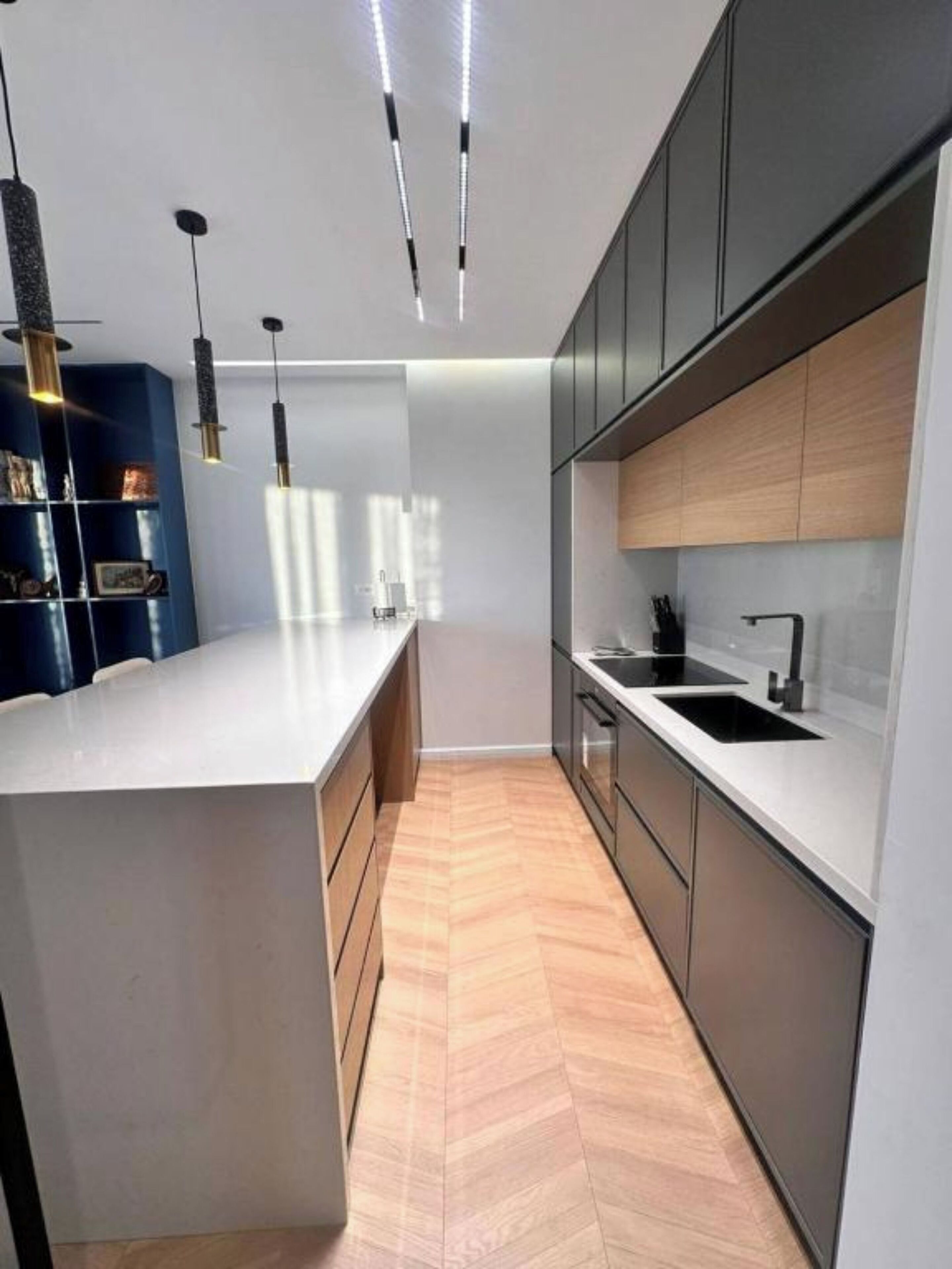 Apartamento, varanda, Vista para a cidade | Cozinha privada | Uma cafeteira/bule, uma chaleira elétrica, uma torradeira 