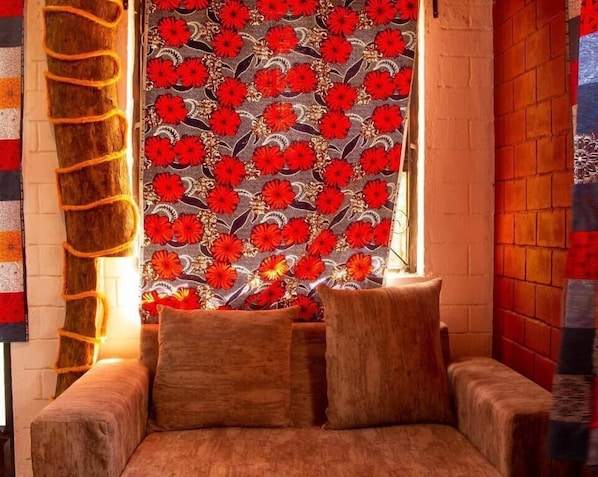 Apartamento, sacada, vista para a montanha | Parte interna