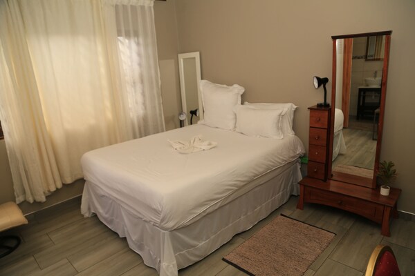 Coco Palm B&b - Windhoek
