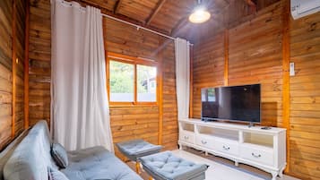 Vila | Área de estar | Smart TV 32 polegadas com canais digitais