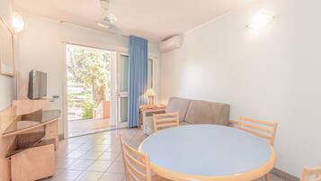 Televisor de ecrã plano de 24 polegadas com canais por cabo