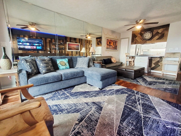 Sun Harbor Hideaway Sleeps 4 - 1 Bedroom Condo - Waterview With Balcony - 패너마시티