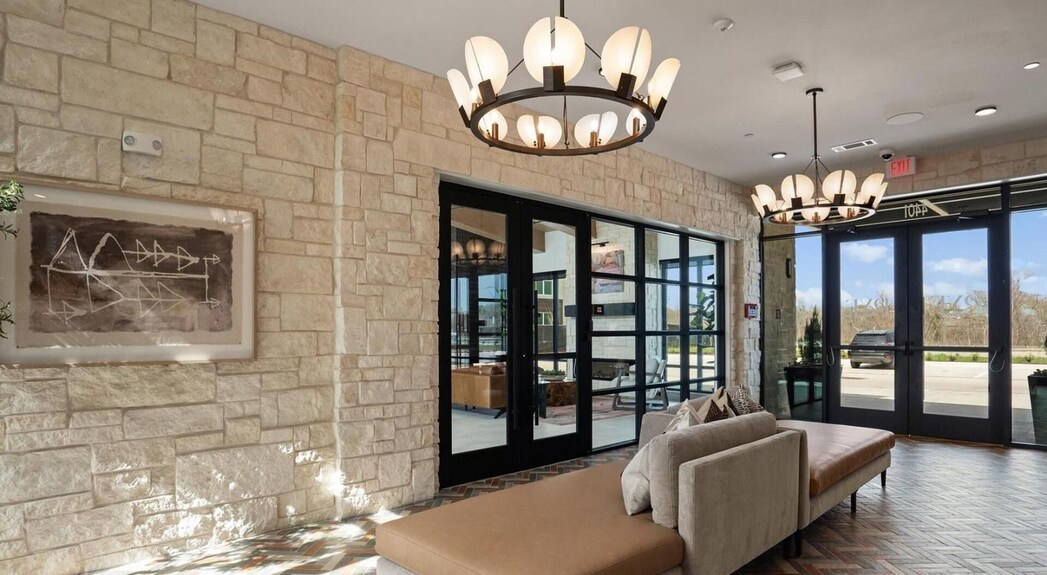 Landing | Chic 2bd, Clubhouse, Gym - Garland, TX