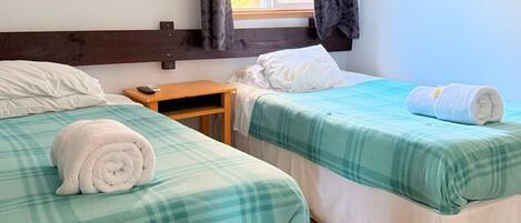 Quarto casal ou duplo econômico, vista para o jardim | Wi-Fi de cortesia