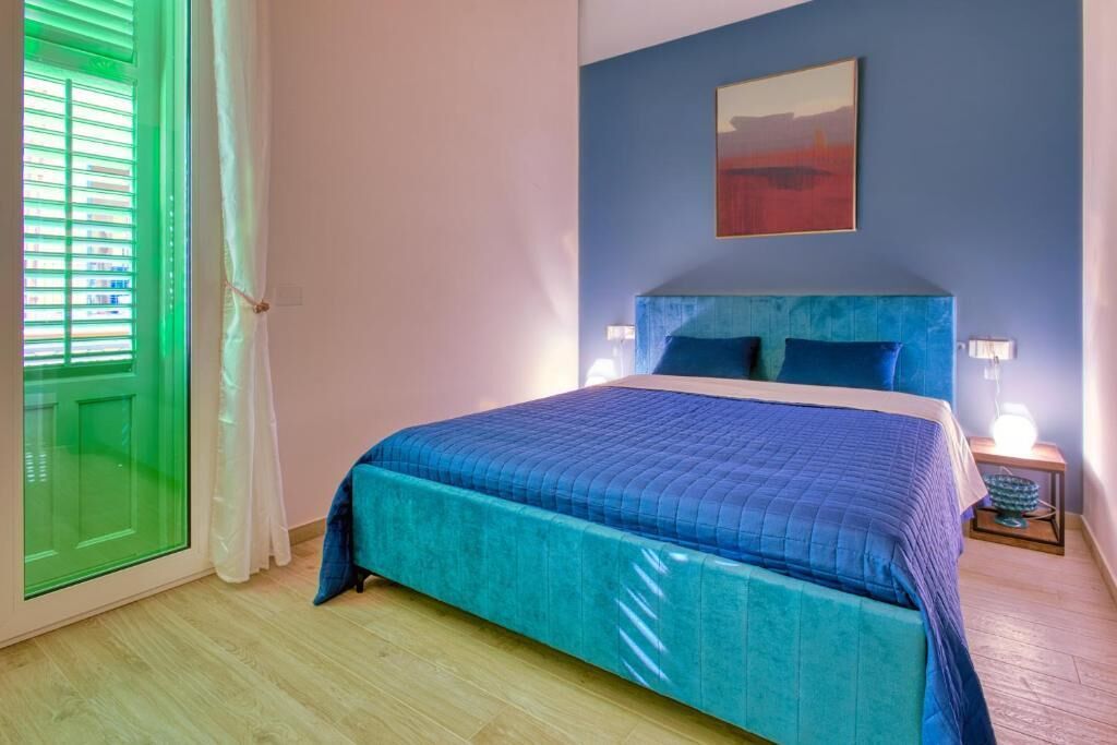 Apartamento design, 2 quartos, cozinha, vista parcial para o mar | Individualmente decorados, individualmente mobiliados, Wi-Fi de cortesia