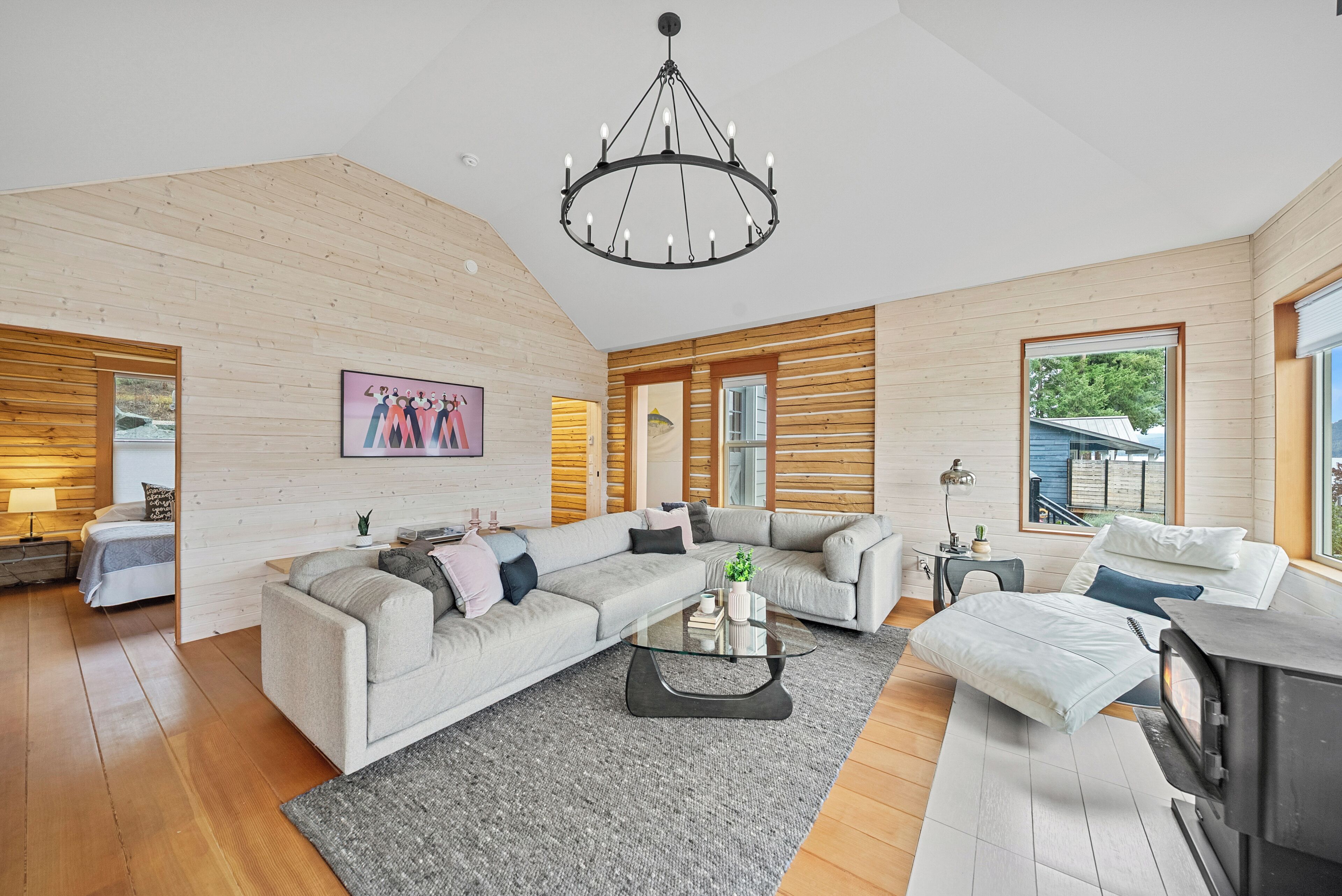 Shuswap Lakefront Sleeps 14 - Blind Bay