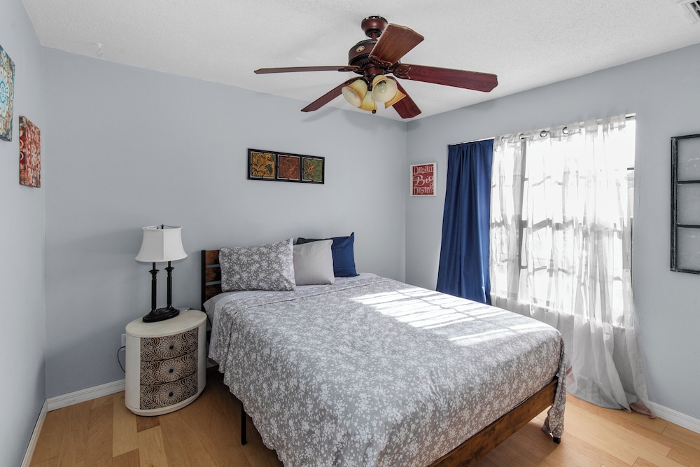 Palm Harbor Retreat Coffee Bar +9mns to Clearwater - Latest Reviews ...