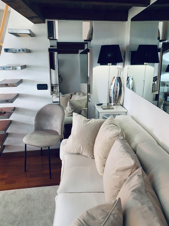 Little Suite Near Lake Maggiore. Romantic. - Stresa