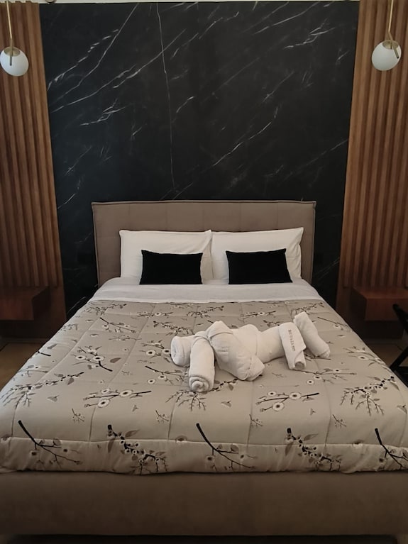 Suite Villa Palagonia: Se Stai Cercando Un Soggiorno Raffinato A Bagheria! - Bagheria