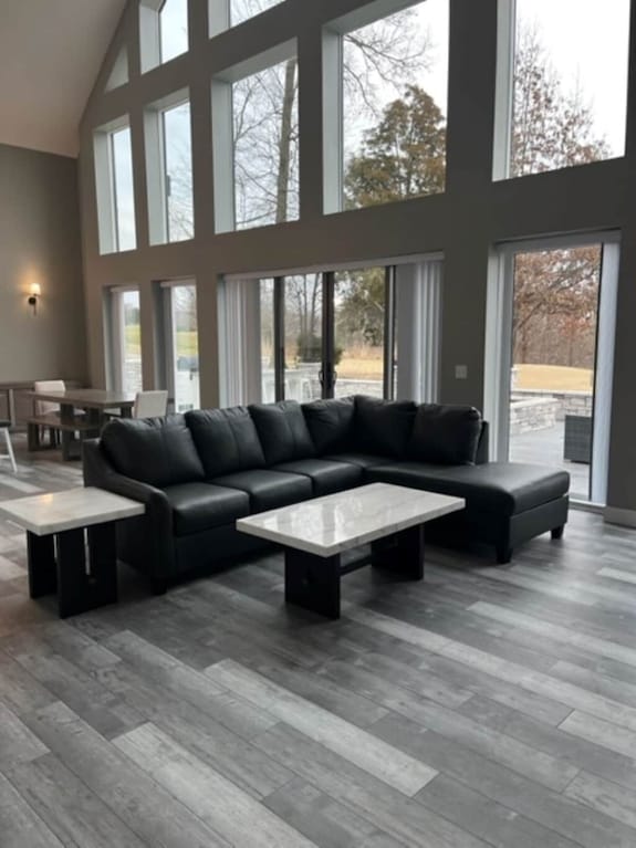 Spacious Golf Course Homes On 4th And 5th Holes - Illinois