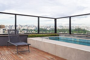 Estúdio empresarial | Piscina | Piscina externa