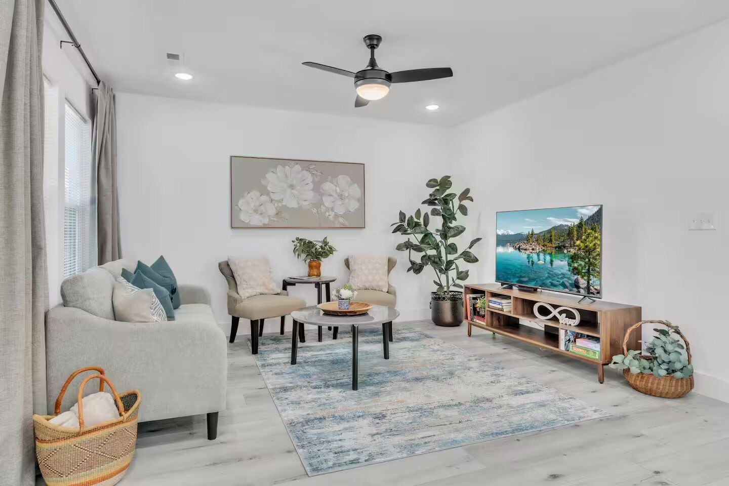 3 Br Downtown Spartanburg- Upscale & Work-ready\nsweet Carolina Cottage - Spartanburg, SC