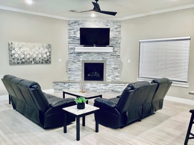 Kemah Marina Home For 8 - Pasadena