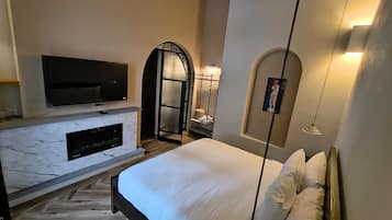 Cofre no quarto, cortinas/cortinados opacos, quartos insonorizados