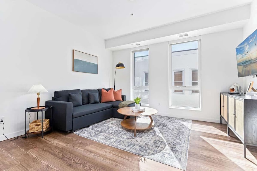 1 Bed Apt + Rooftop | Lake Of Isles - Minneapolis, MN