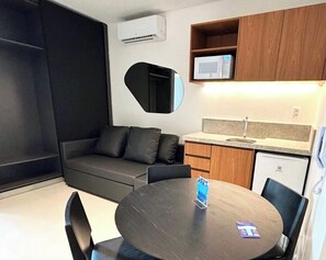 Smart TV de 40 de polegadas com canais digitais, Netflix, Hulu 