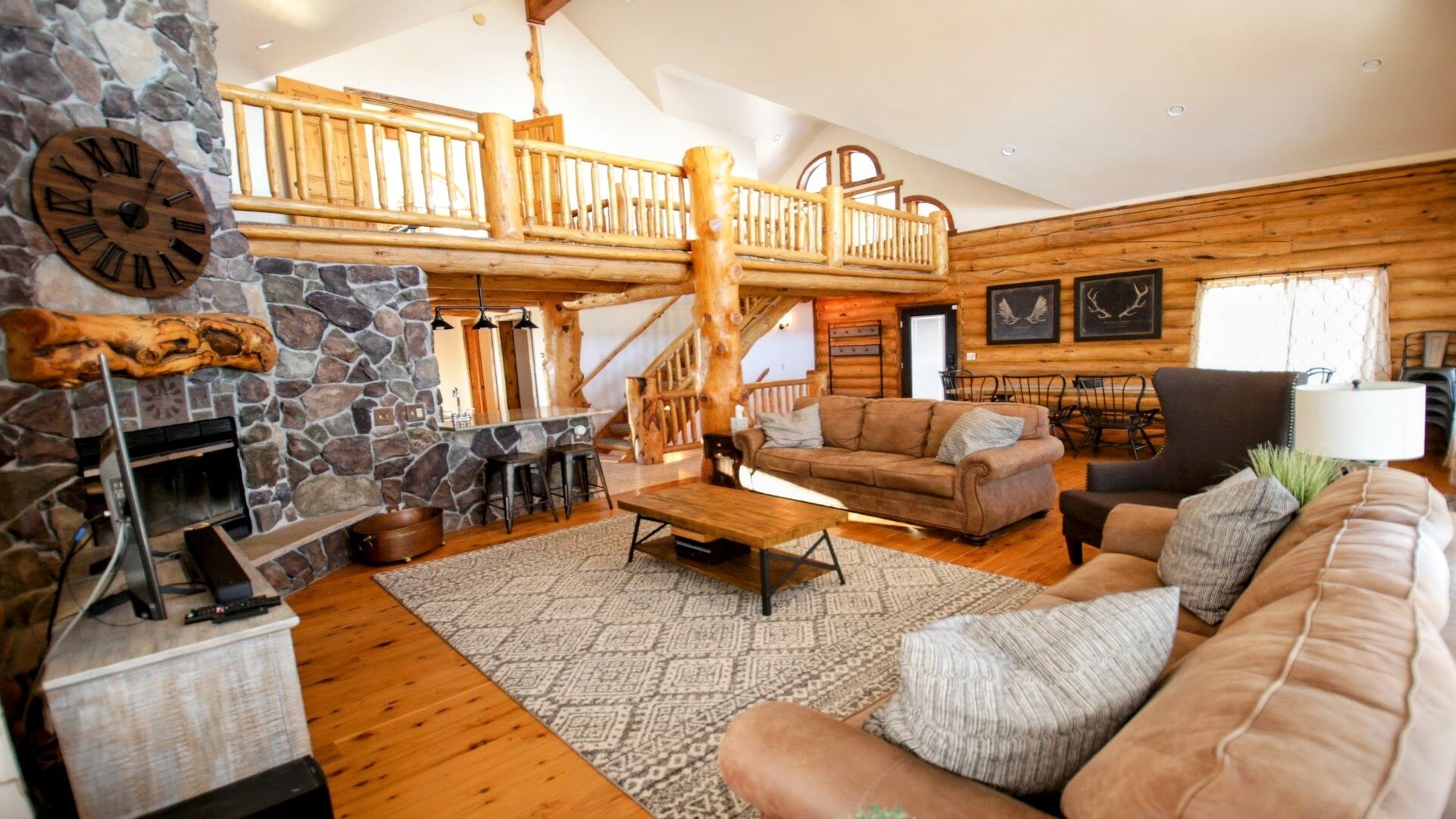 Rockin R Ranch - Authentic Log Lodge On 10 Acres With Wraparound Deck & Mountain Views Near M... - Bear Lake